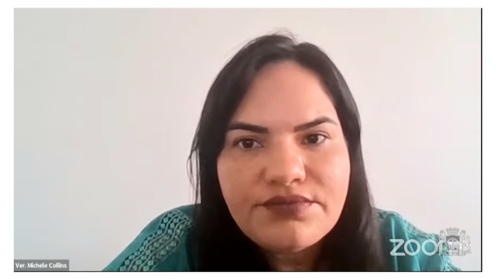 Michele Collins vota contrário a requerimento de voto de aplausos para ...