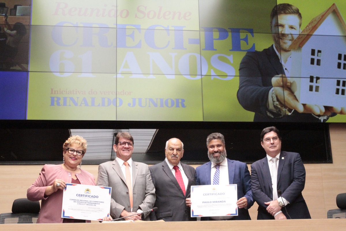 Solene destaca os 61 anos da regulamentação da profissão e de fundação ...