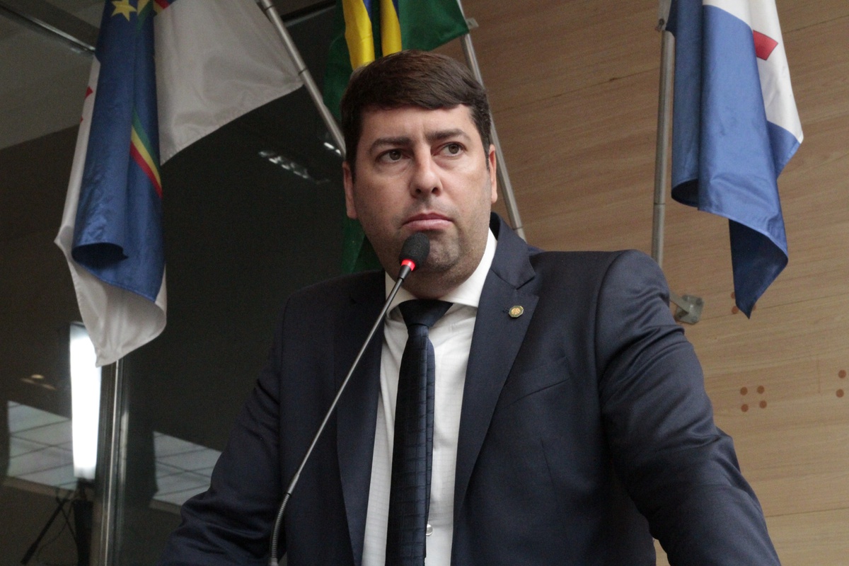 Samuel Salazar aponta requisitos que impedem acesso da população a ...