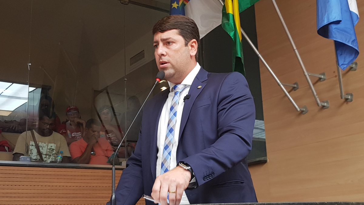 Samuel Salazar explica obras na Creche Futuro do Amanhã — Câmara ...