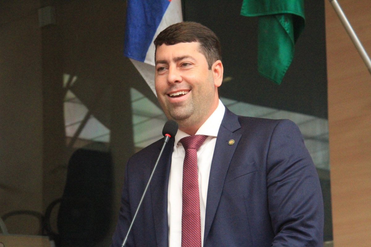 Samuel Salazar enaltece o Dia do Advogado — Câmara Municipal do Recife - PE