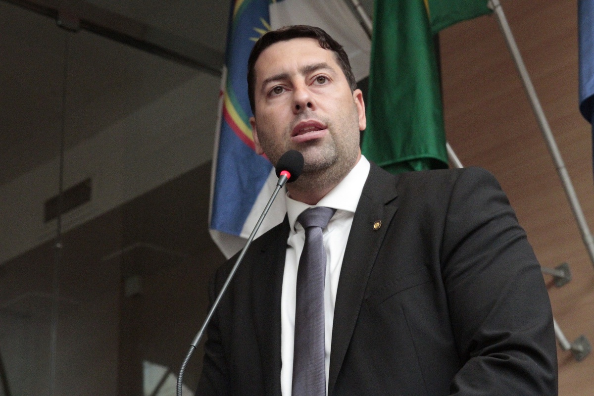 Samuel Salazar destaca projeto do Executivo sobre Recentro — Câmara ...